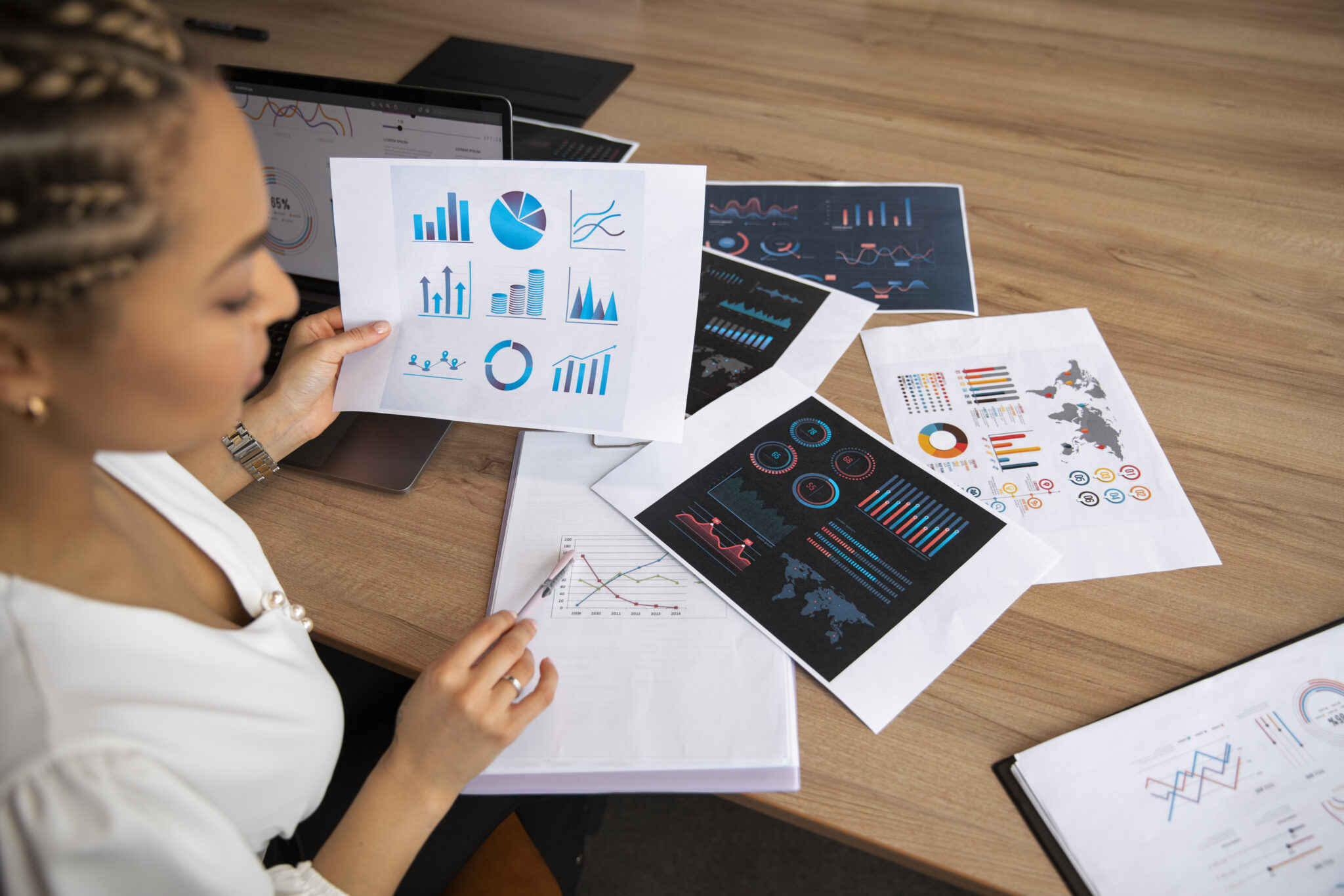THE IMPORTANCE OF DATA ANALYSIS IN TODAY’S BUSINESS WORLD - BFI Insights
